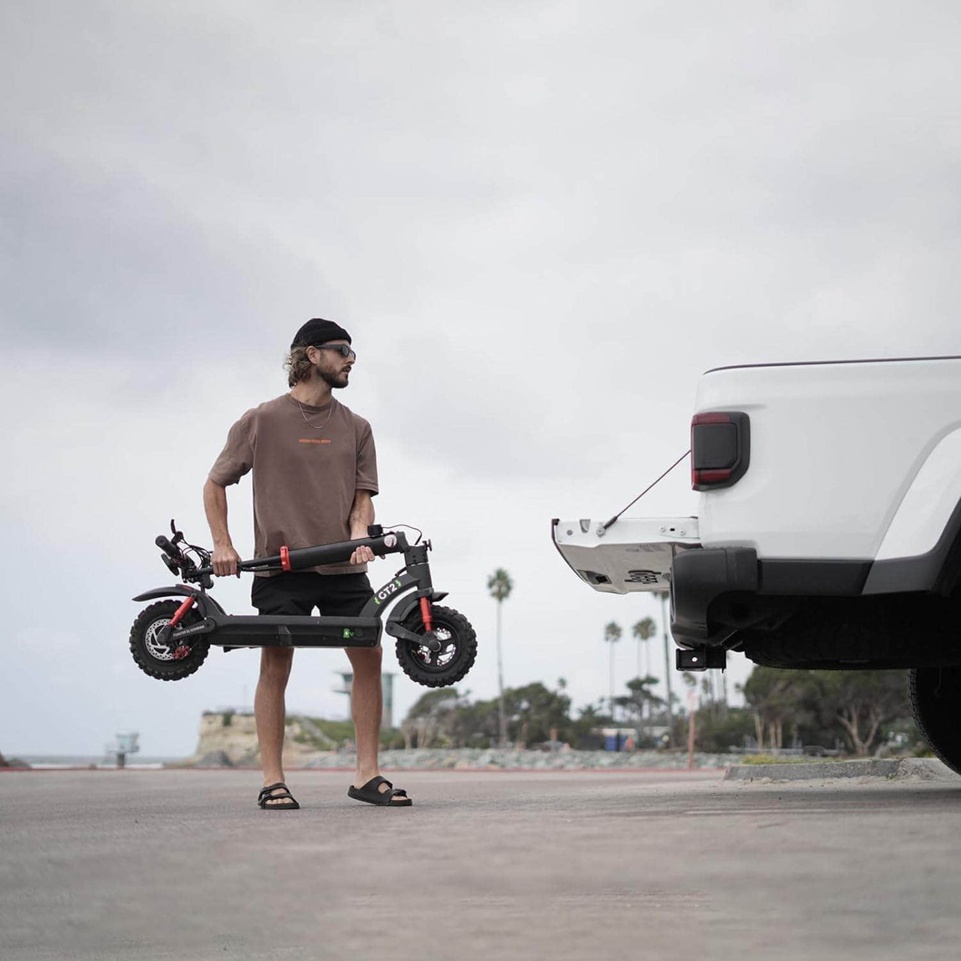 isinwheel GT2 Off-Road Electric Scooter | 800W & 28 MPH — Urban Bikes ...